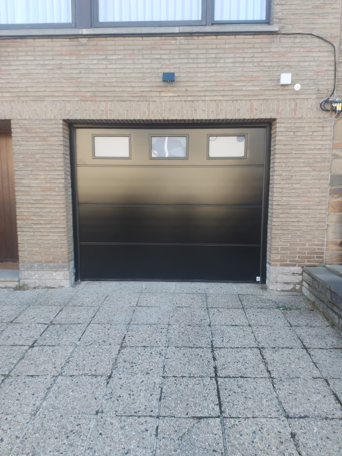 Steda – Distributeur officiel de vos portes de garage ALUTECH